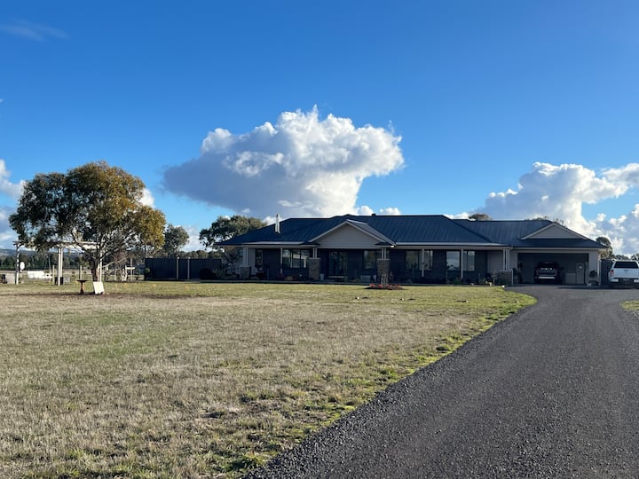 Country Living. Ballarat - Ballarat