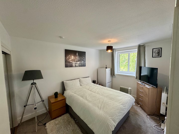 Beautiful & Cosy 1 Bedroom Space - Glasgow