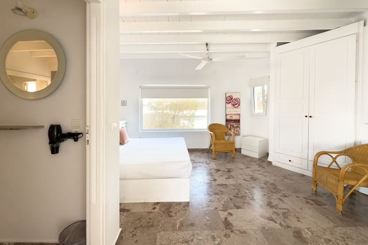 Eagles Nest -Superior Double Outdoor View - Mykonos