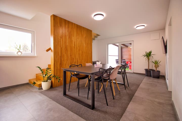 Premium Vila: Bazén + Vířivka + Sauna - Pilsen