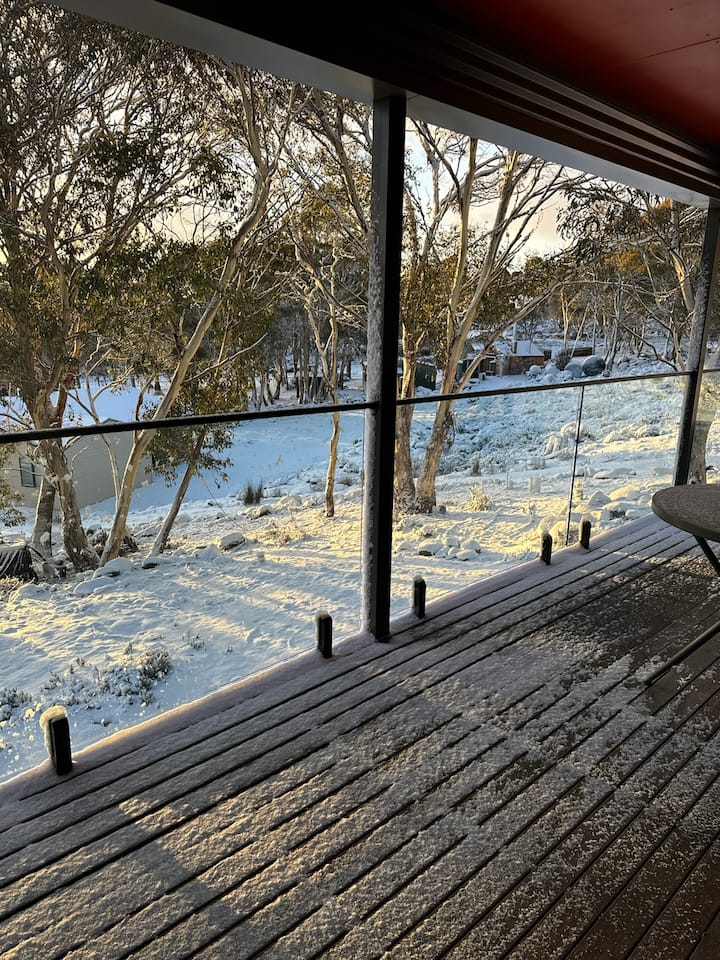Ballantines On The Rocks - New Owners - Tasmania