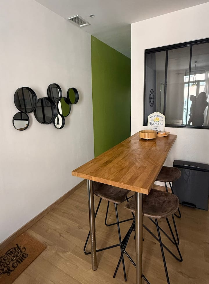 Charmant T3 Collé Aux Halles ! - Sète