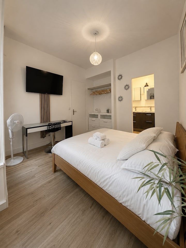 Le Minimalist Chic 7mn De La Tête Dor - La Confluence - Lyon