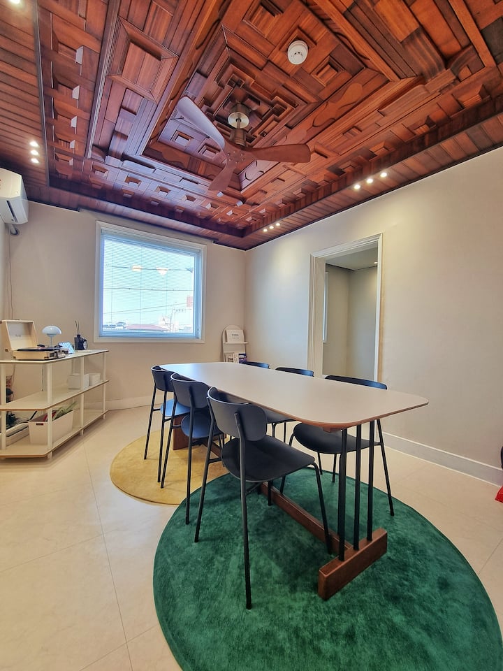 (New)노송맨숀[루프탑/한옥마을/웨리단길/호텔식침구/주차가능/단체/33평] - Jeonju-si