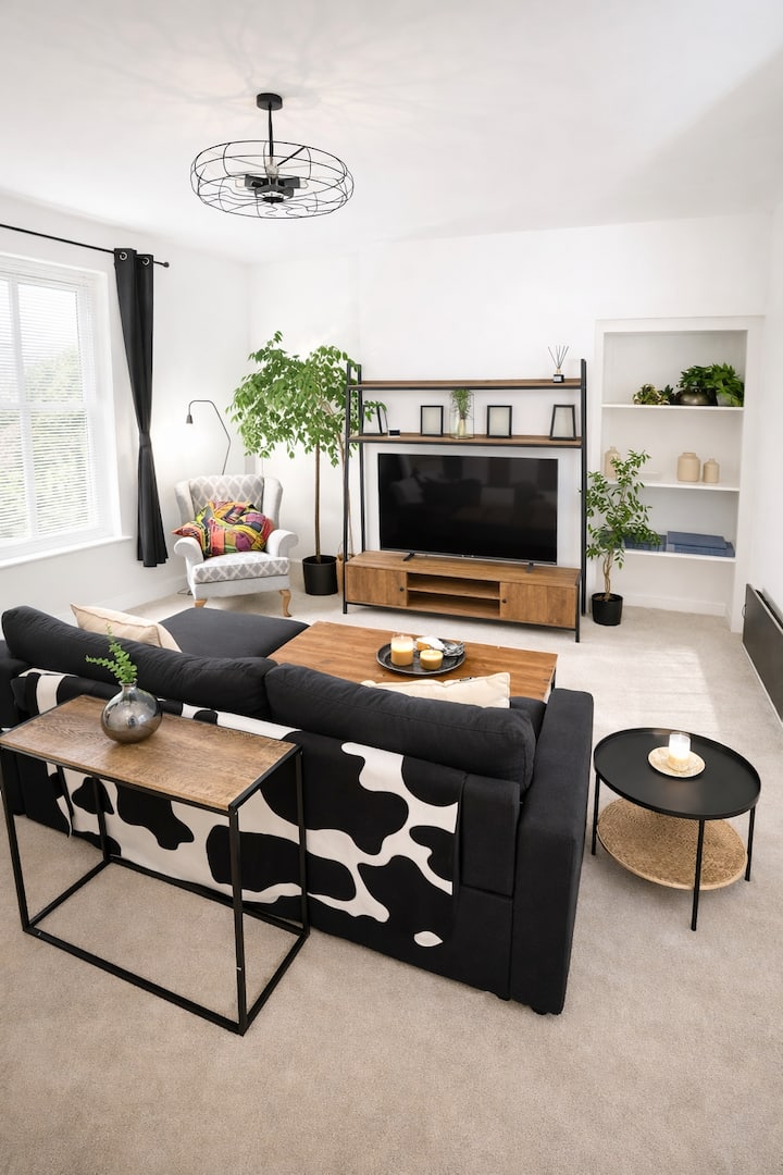 Town Centre, Spacious 2 Bedroom Town House - Jersey