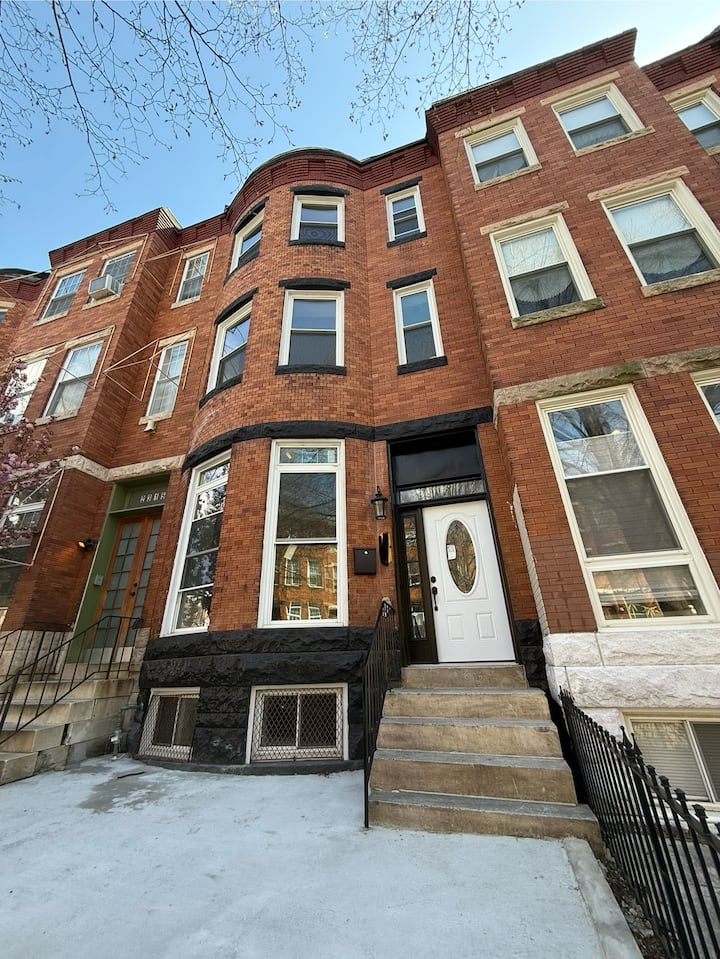 Private Luxury Suite In Remodeled Historic Home - Baltimore, MD