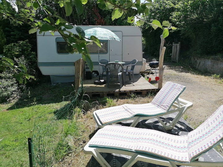 Caravane Dans La Campagne Bretonne - Quimper