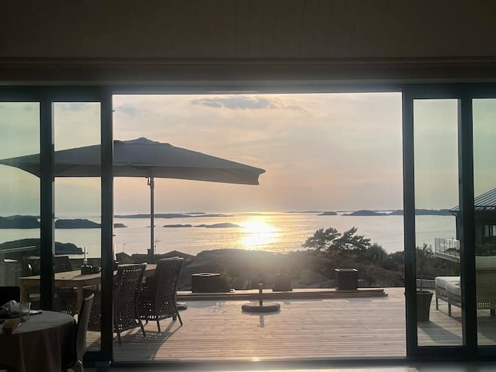 Villa Med Magisk Havsutsikt, Pool Och Högt Läge - Sweden