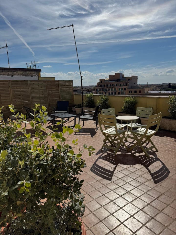 La Casa Di Bru-cinque Stanze-dieci Posti-terrazzo - Roma