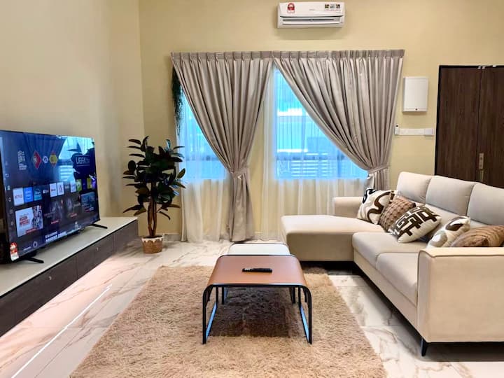 Warm & Cozy Home - Ipoh