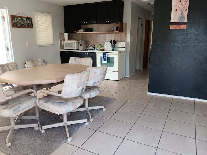 Bright And Cozy Place - Fort Myers, FL