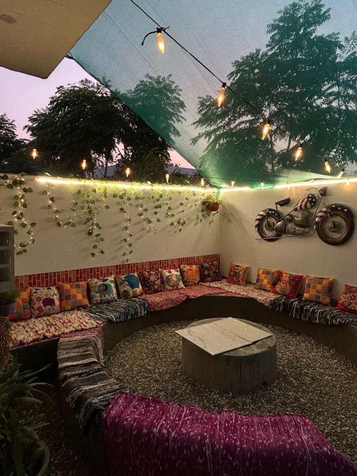 The Happy Hangout-luxe Stay - Mohali