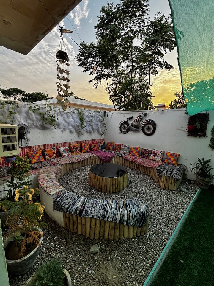 The Happy Hangout-luxe Stay - Mohali