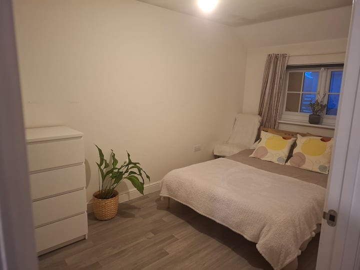 Cozy Room Near Uwe & Station - Bristol