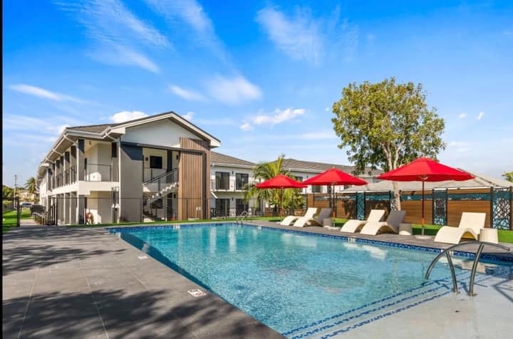 Luxury 1bbr 1bath Condo In Westbay | Arza Hideaway - Îles Caïmans