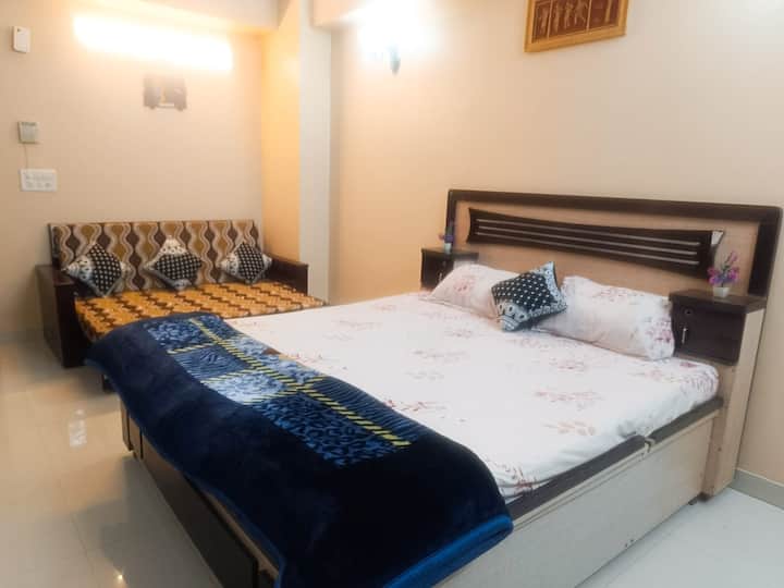 Vaikunt Heaven Stay @Prem Mandir - Vrindavan