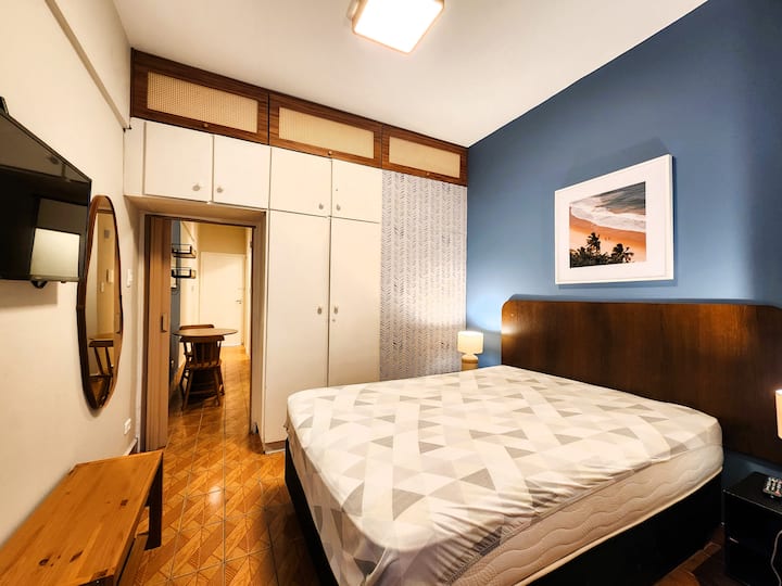 Flat/kitnet à Uma Quadra Da Praia De Pitangueiras. - Guarujá