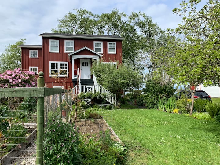 Astoria Riverfront Home - Astoria, OR