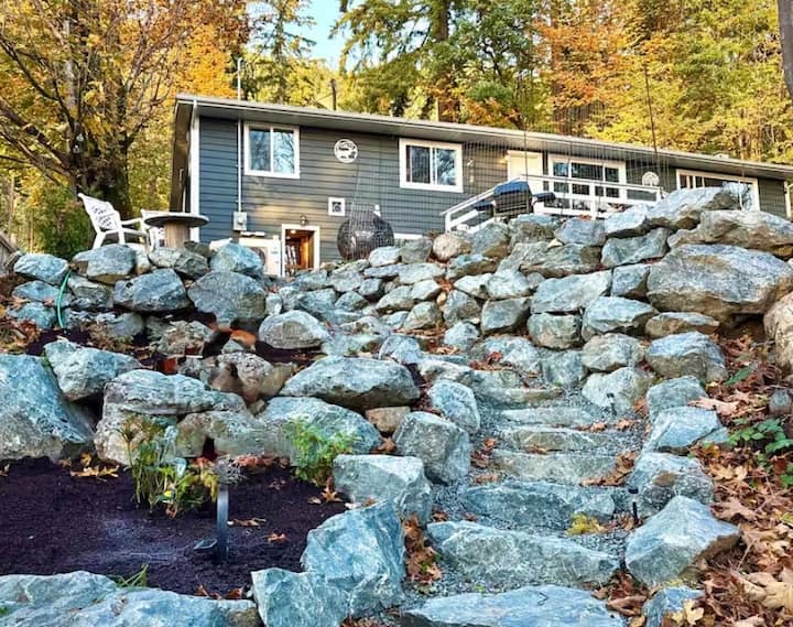 Cozy Youbou Suite Where Elk Visit The Backyard! - Vancouver Island