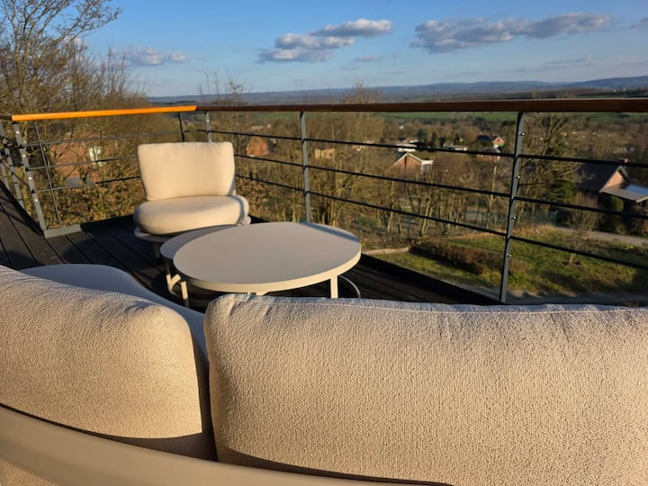 Appartement Chaleureux, Vue Panoramique. - Somme-Leuze