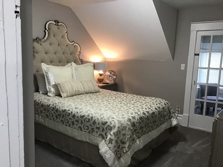Adorable Sioux Falls Home. - Sioux Falls, SD