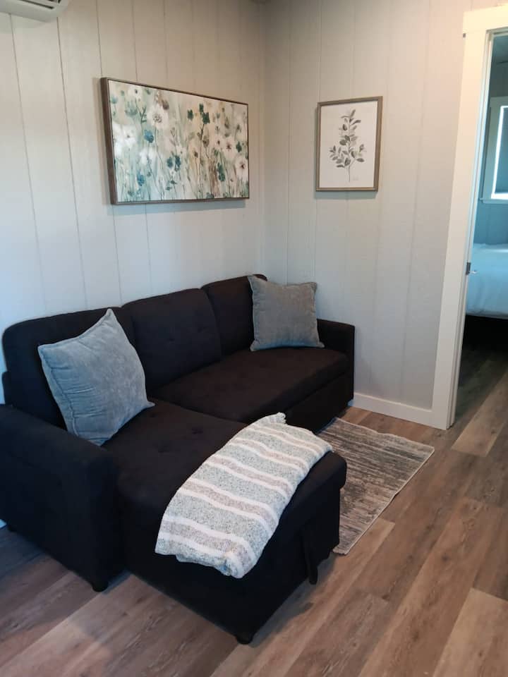 Modern Tiny Home - Nest & Rest - Bastrop, TX