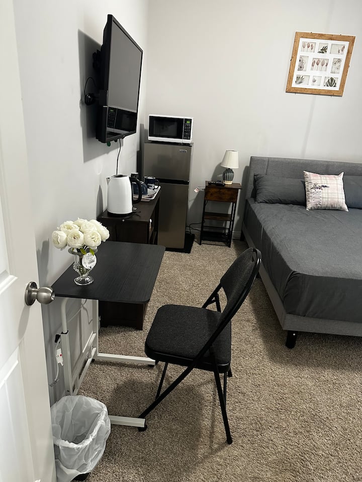 Private Room In Family Home - Alberta