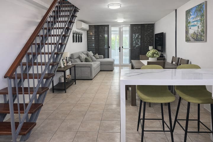 Villa María Del Mar | Serene Beachside Retreat - Toa Baja