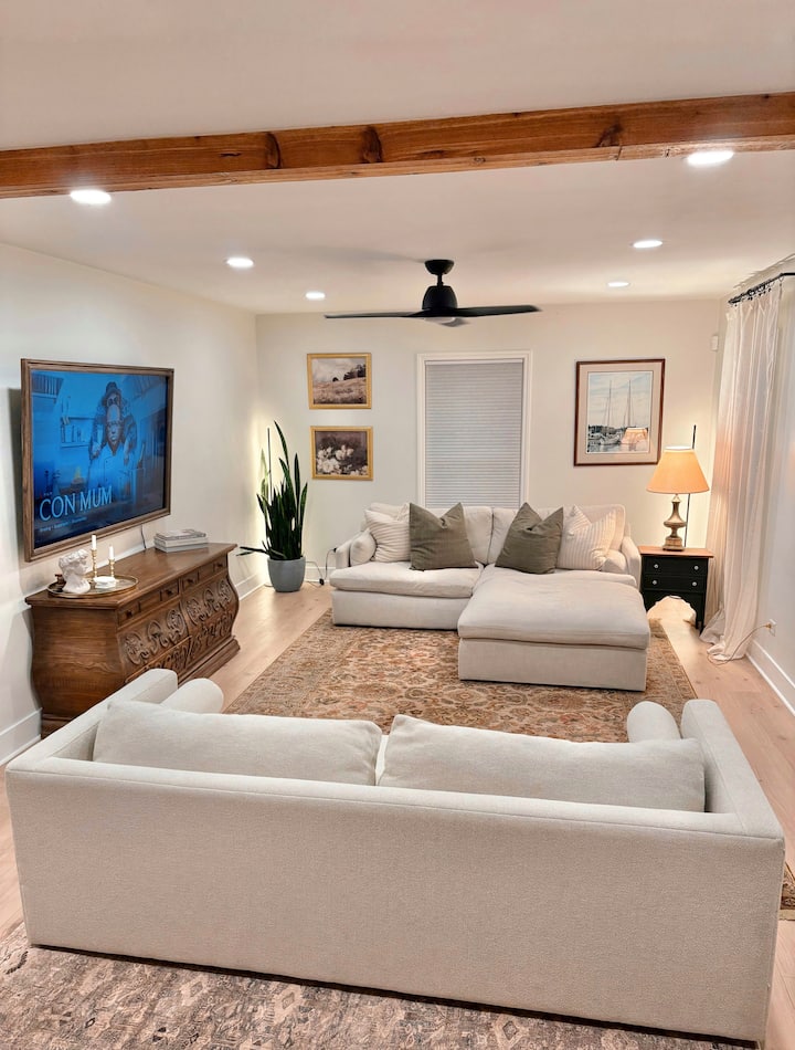 New* Charming Cottage Getaway - Lake Geneva, WI