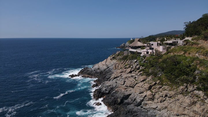 Casa Yuri – Oceanfront Luxury Haven. Full Staff. - Ixtapa Zihuatanejo