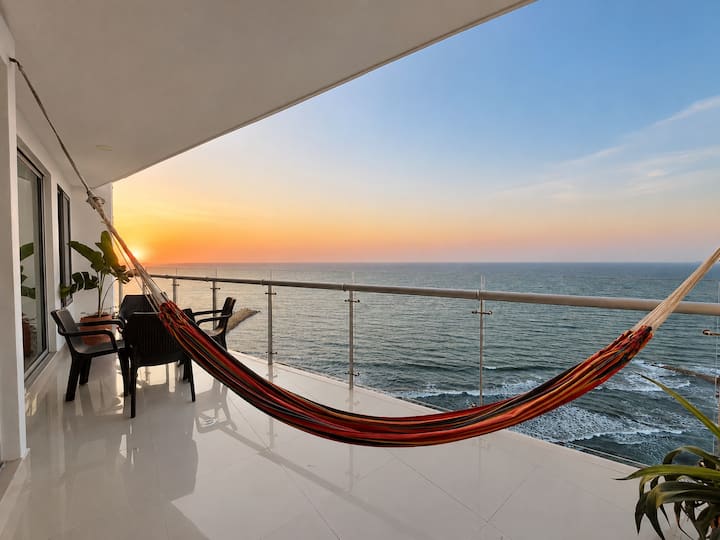 Beachfront Apt/pool/jacuzzi/sauna/gym/fastwifi/a.c - Cartagena