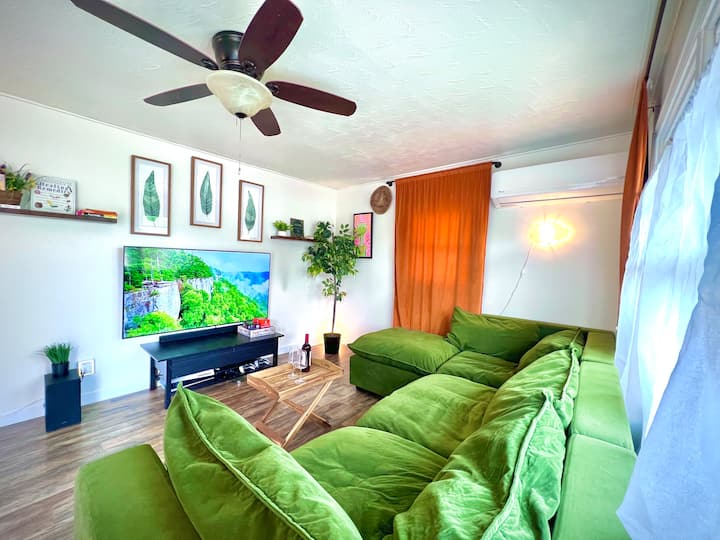 Last Leaf Lodge - Hilltop, WV