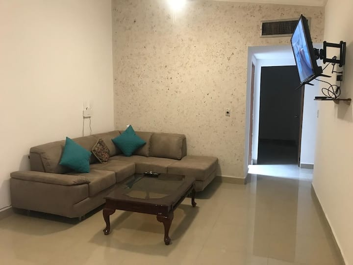 Casa Con Cochera Zona Tec De Mty/hospital Angeles - Torreón