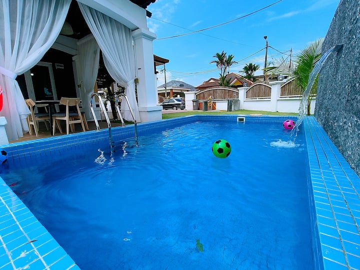 Luxpro Beach Villa @Seremban - Seremban