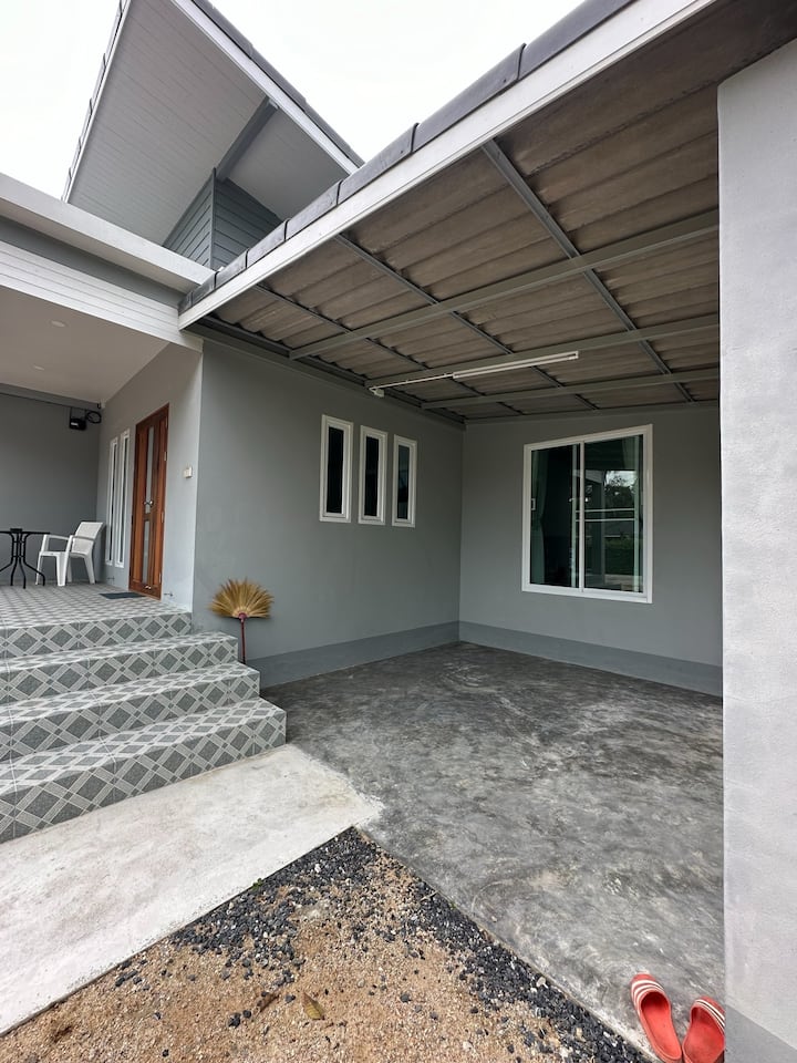 Samboon House - Ko Pha Ngan