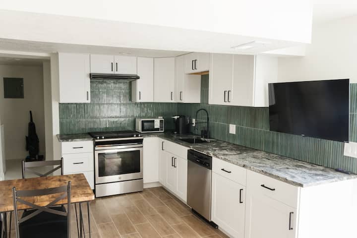 Modern Guest Suite Central Location Slc Valley - Sandy, UT