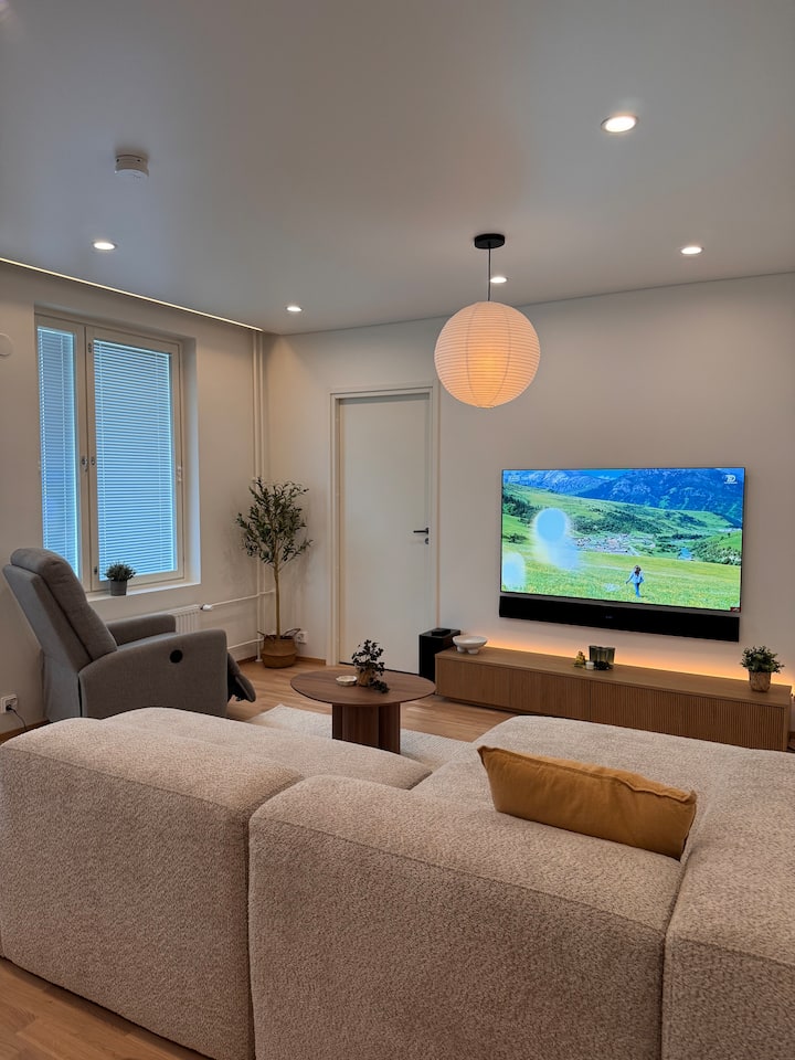 Serene & Modern Japandi Retreat
• 1br 1 Big Sofa - Helsinki