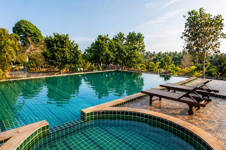 Private Garden Little Villa, With Big Shared Pool. - パンガン島