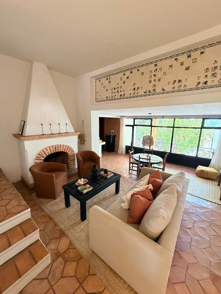 Modern Mexican Apartment • Rooftop Views - San Miguel de Allende