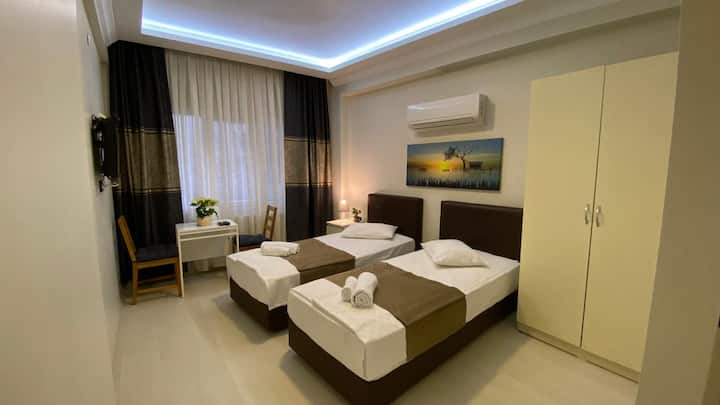 Alsancak Sahile 50 Metre Lux Oda - Buca