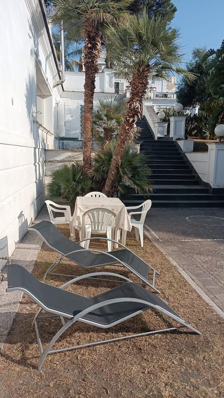 Dépendence With Exclusive Parking Near Herculaneum - Portici