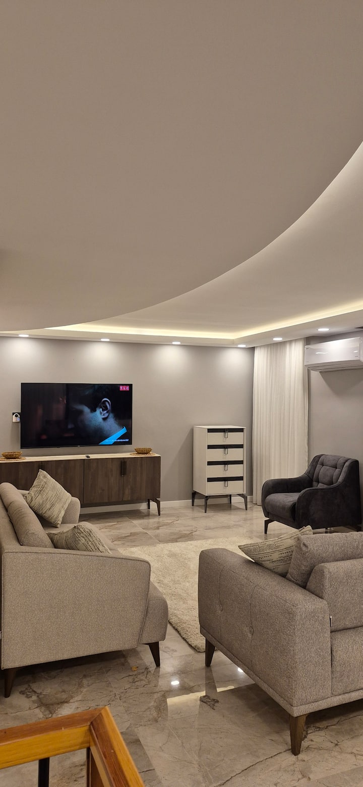 Denis House
Havuz Sauna Jakuzi
Hadi Gelin - Turquía