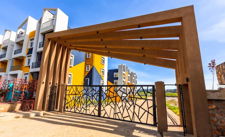 Serenity Stays Near Serena Golf Resort & Spa - Kampala