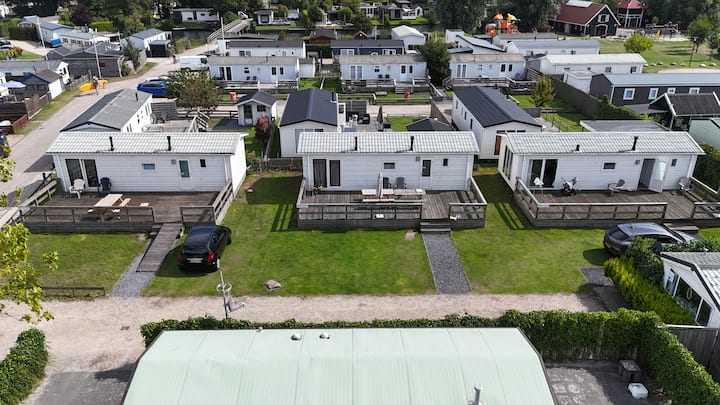Modern Chalet, A- Locatie, Vlak Bij Het Strand - Makkum