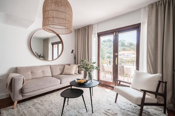 Beautiful 2-br Renovated Apartment In Los Pacos - Fuengirola
