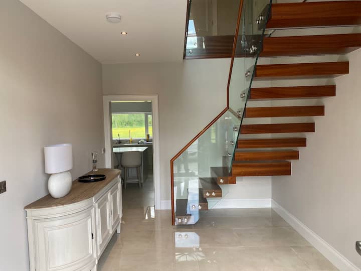 Spacious Home Near Carton House - Maynooth