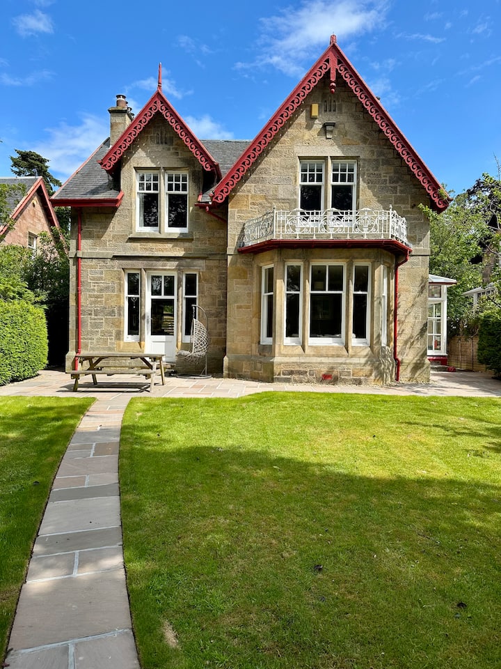 Ladies Walk: Stunning Period Riverside Home - Inverness