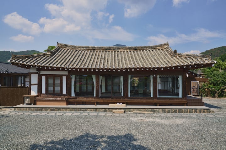 스테이든해_사랑채ㅣ자쿠지무료, 숯그릴무료, 단체가능,넓은마당 - 삼문동