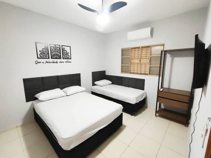 Casa Entre Aparecida E Campos Jd - Pindamonhangaba