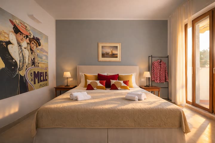 Molo Angioino Suite: Ampio Alloggio Con Terrazzo - Naples